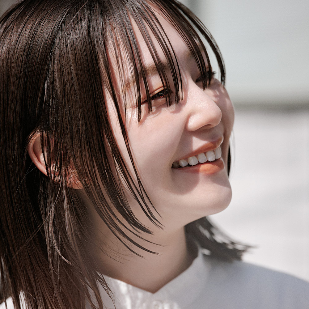 【mina6月号】「Tシャツ」と「デニム」と「アウトドア」。 | mina official ミーナ オフィシャルサイト