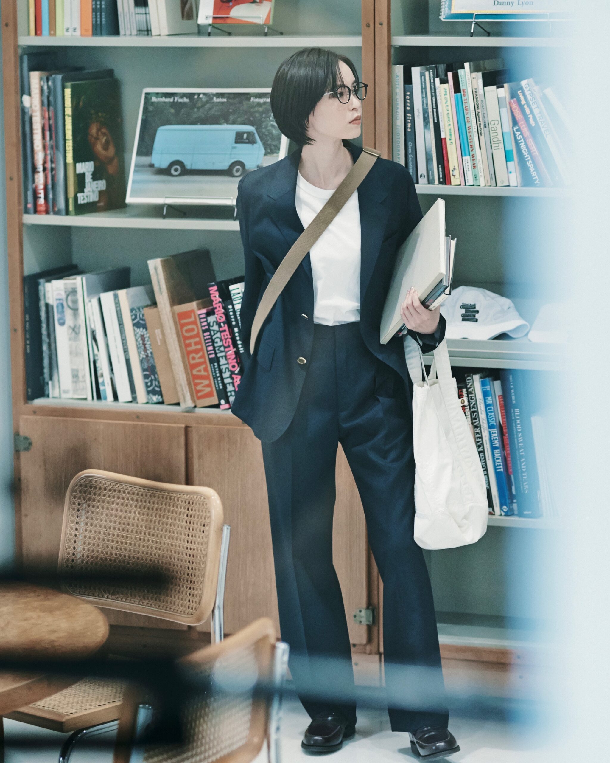 マニッシュな雰囲気漂う、春のベーシックスタイル | mina official ミーナ オフィシャルサイト