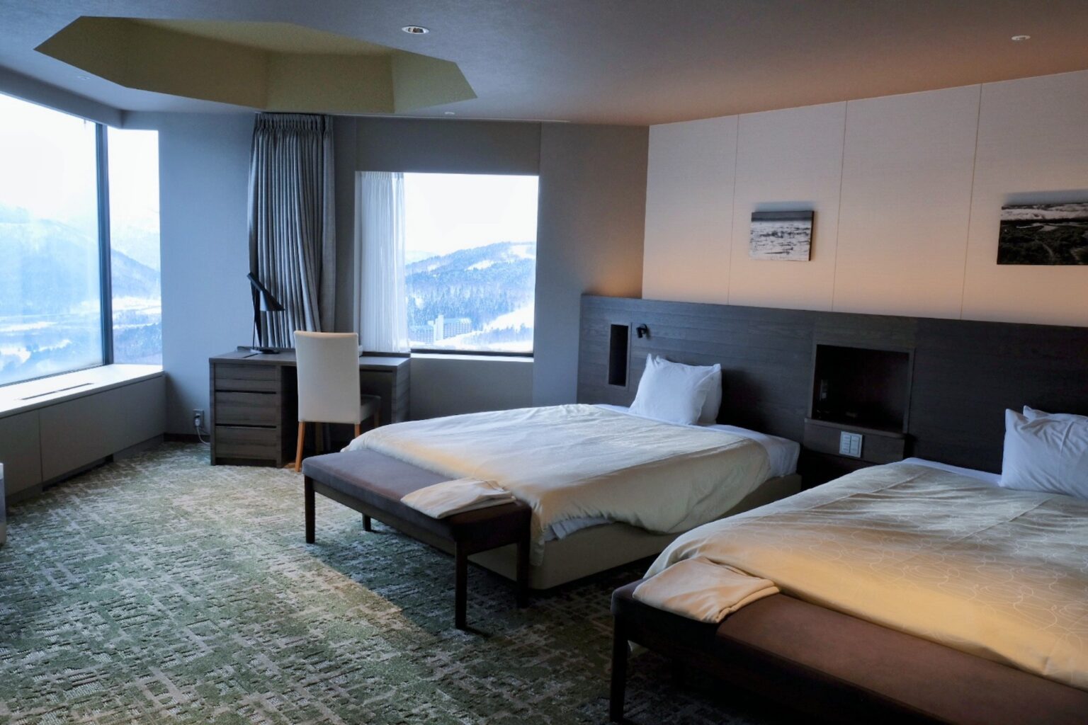 「氷のホテル」で幻想的な宿泊体験！ 滑らなくても楽しめる「星野リゾート トマム」へ【週末“非日常”TRIP】 | mina official ...