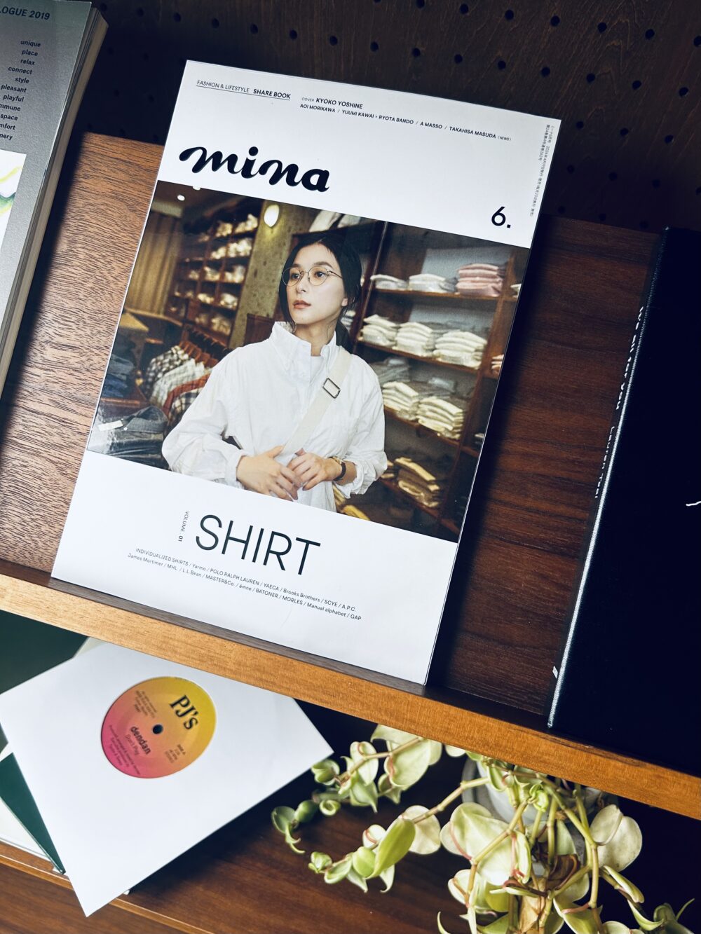 ”毎号保存版！”minaはベーシック服好き男女の「シェアブック」へリニューアルします！ | mina official ミーナ オフィシャルサイト